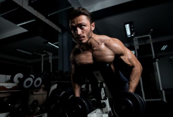 10 Top Dumbbell Lat Exercises For "V-Taper" Back