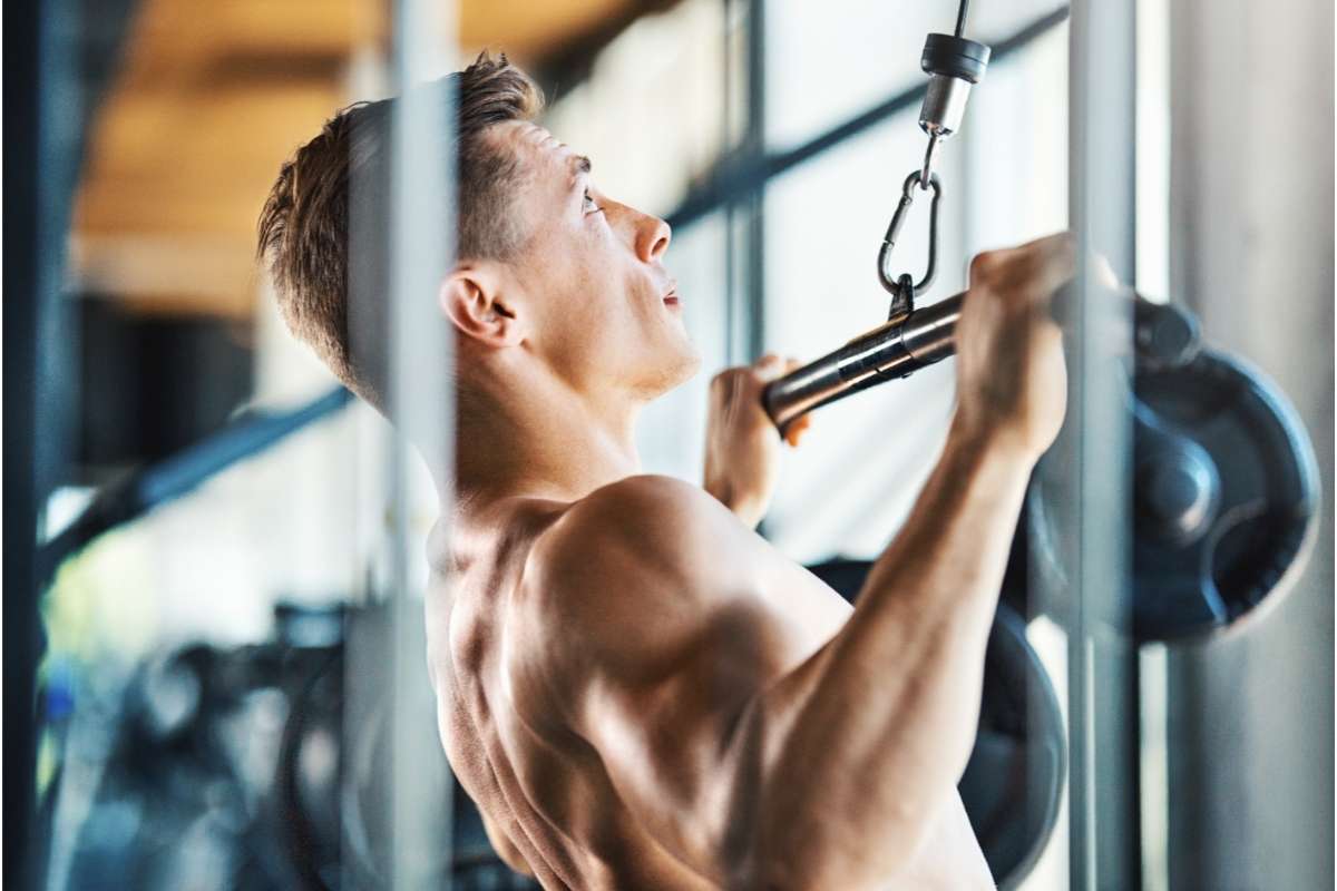 The Best Reverse Pyramid Training Guide: Exercises & Sample Program