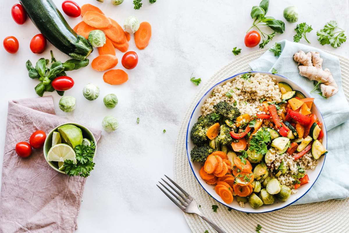 9 Best Athletic Greens Alternatives By A Dietitian (AG1 Substitute)