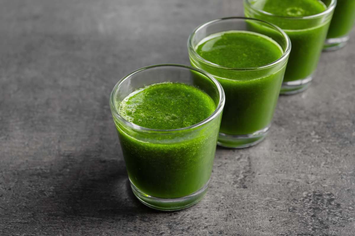 9 Best Athletic Greens Alternatives By A Dietitian (AG1 Substitute)