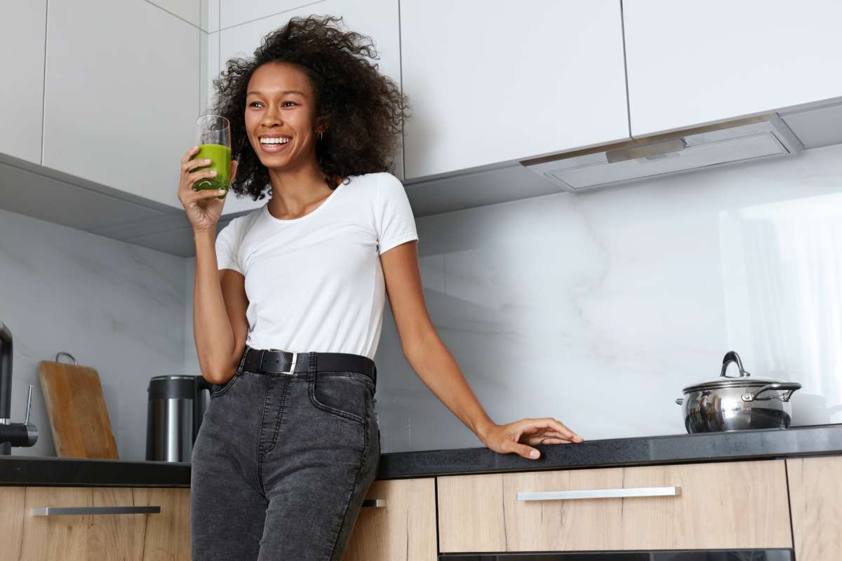 Bloom Nutrition Greens Review: Does Bloom Greens Help With Bloating?
