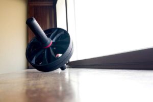 12 Best Ab Wheel Exercises: Beginner And Advanced Ab Wheel Workout Program