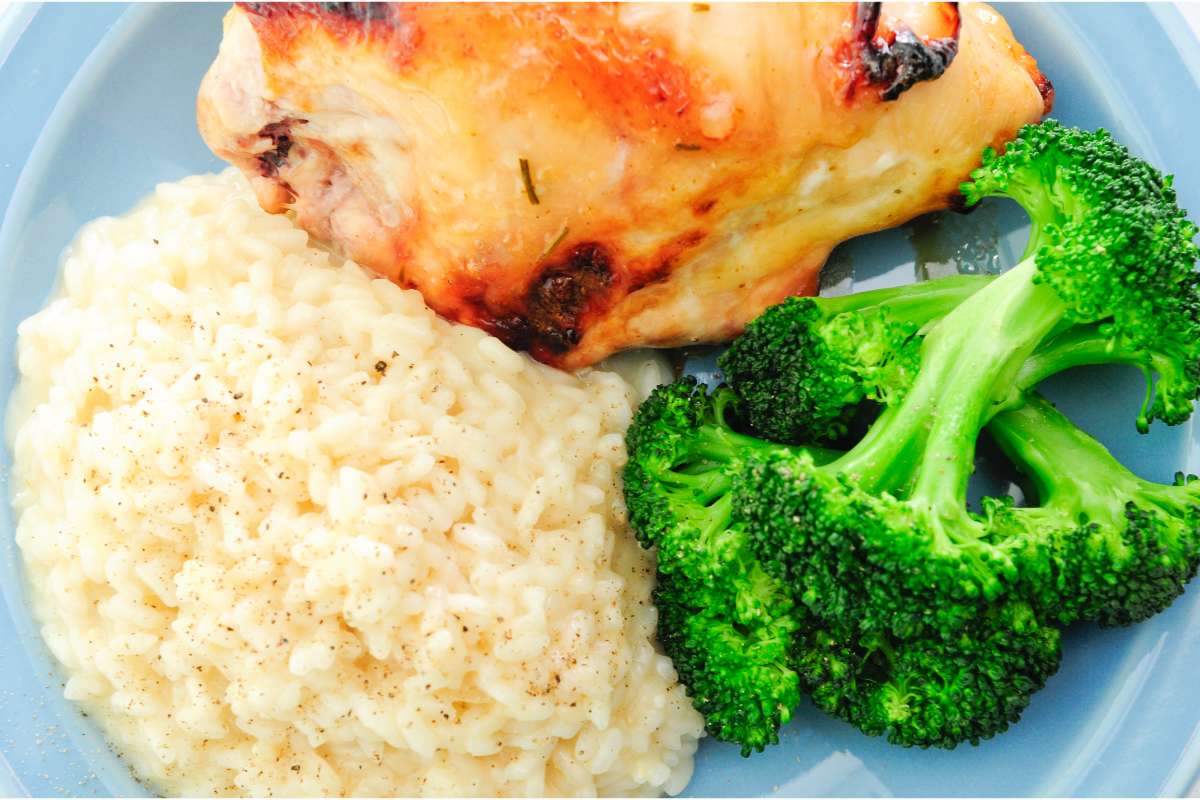 Henry Cavill Workout Routine And Diet Plan 2024